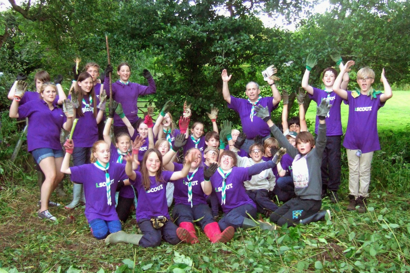 WOODSMOKE 500: Himalayan Balsam pulling at the Cadnam River, Ower