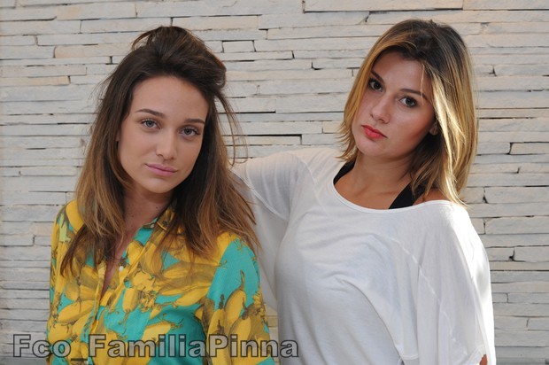 .: Maria Pinna muda visual para fazer ensaio sensual