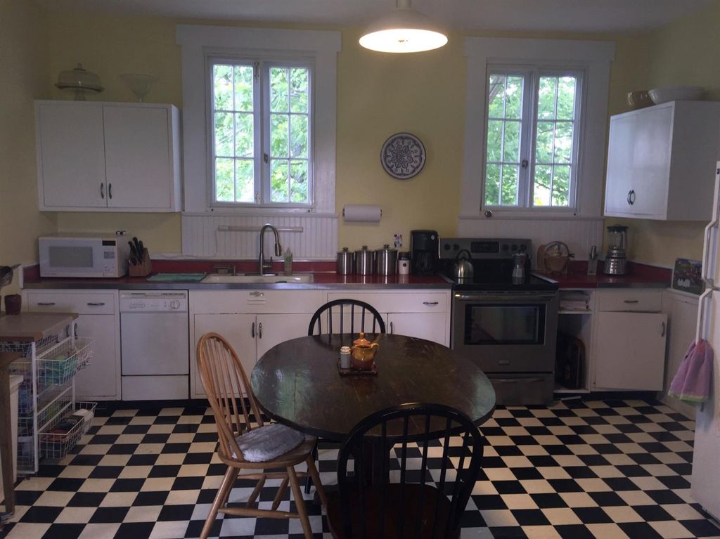 Sweet House Dreams: 1843 American Gothic Farmhouse in New Richmond, Ohio