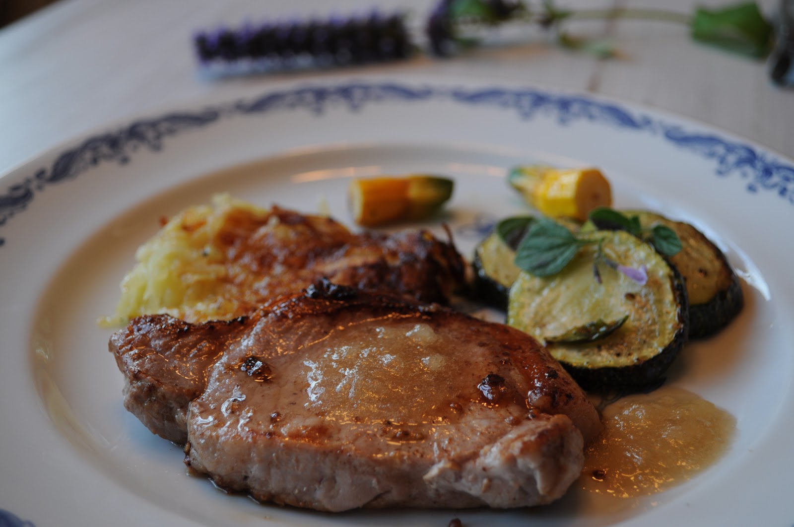 Finaste av Lisa: Höstens smaker - svensk rapsgriskotlett med syrad ...