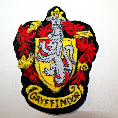 How to Make a No-Sew Gryffindor Patch