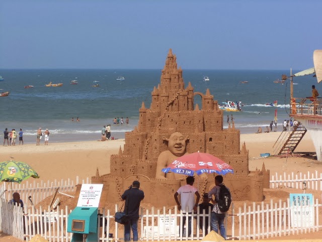 Not Just Curry and Chapatti : Simon Smith - The Sand Wizard from the Uk ...