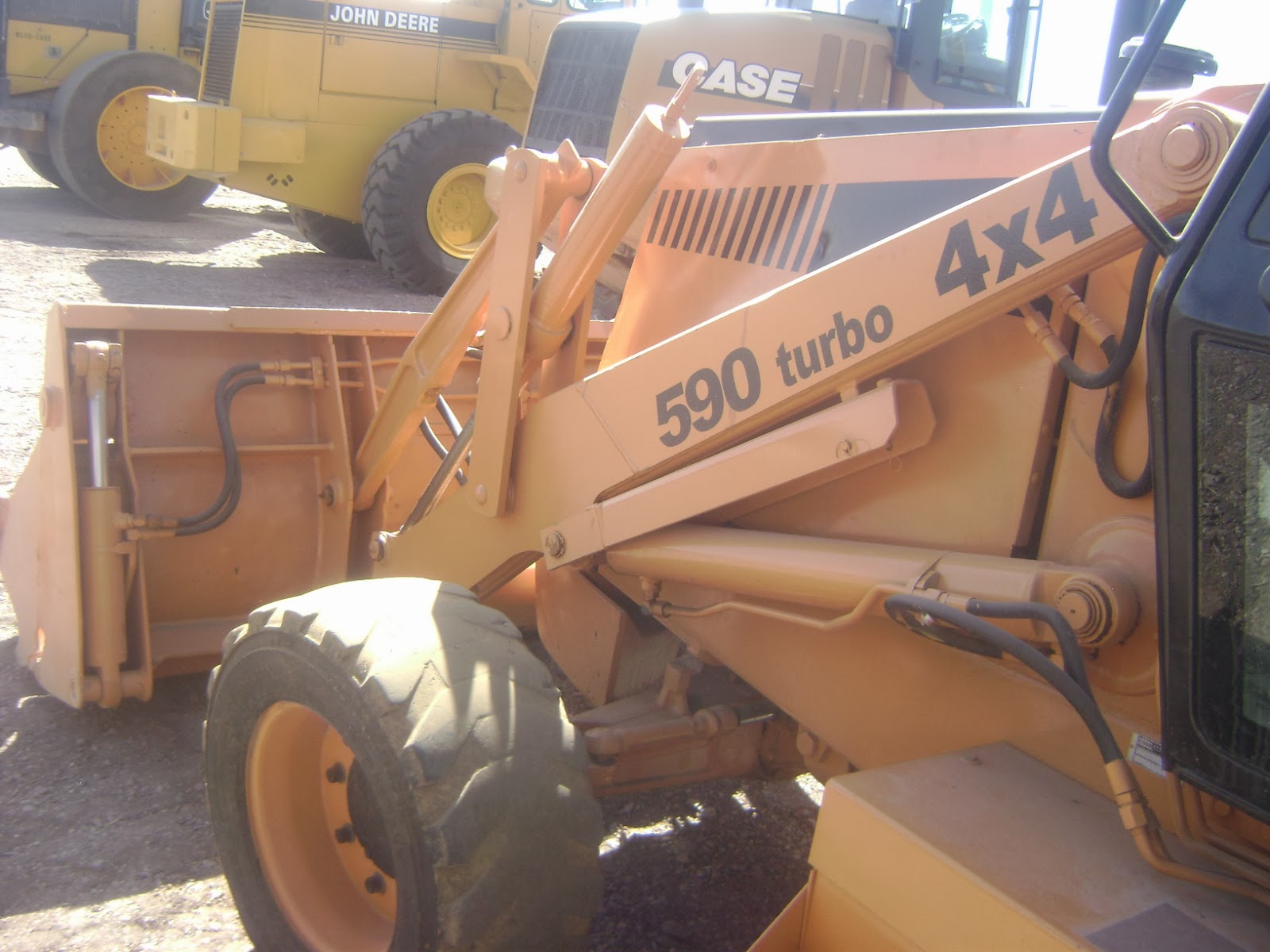 MAQUINARIA AGRICOLA INDUSTRIAL: Retroexcavadora Case 590 Turbo 4x4 1995 ...