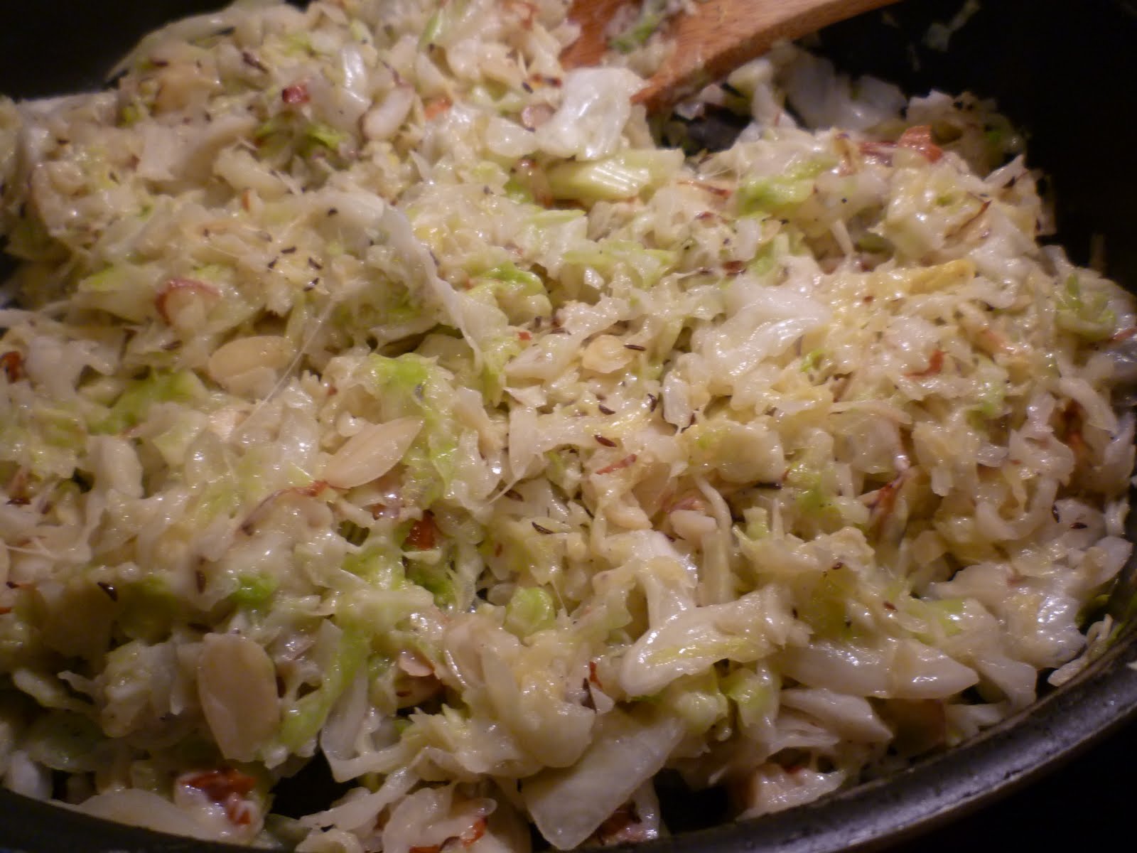 SimplEdibles: HERBERT'S AUSTRIAN CABBAGE DISH
