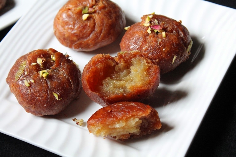 Badusha Recipe / Balushahi Recipe - Yummy Tummy