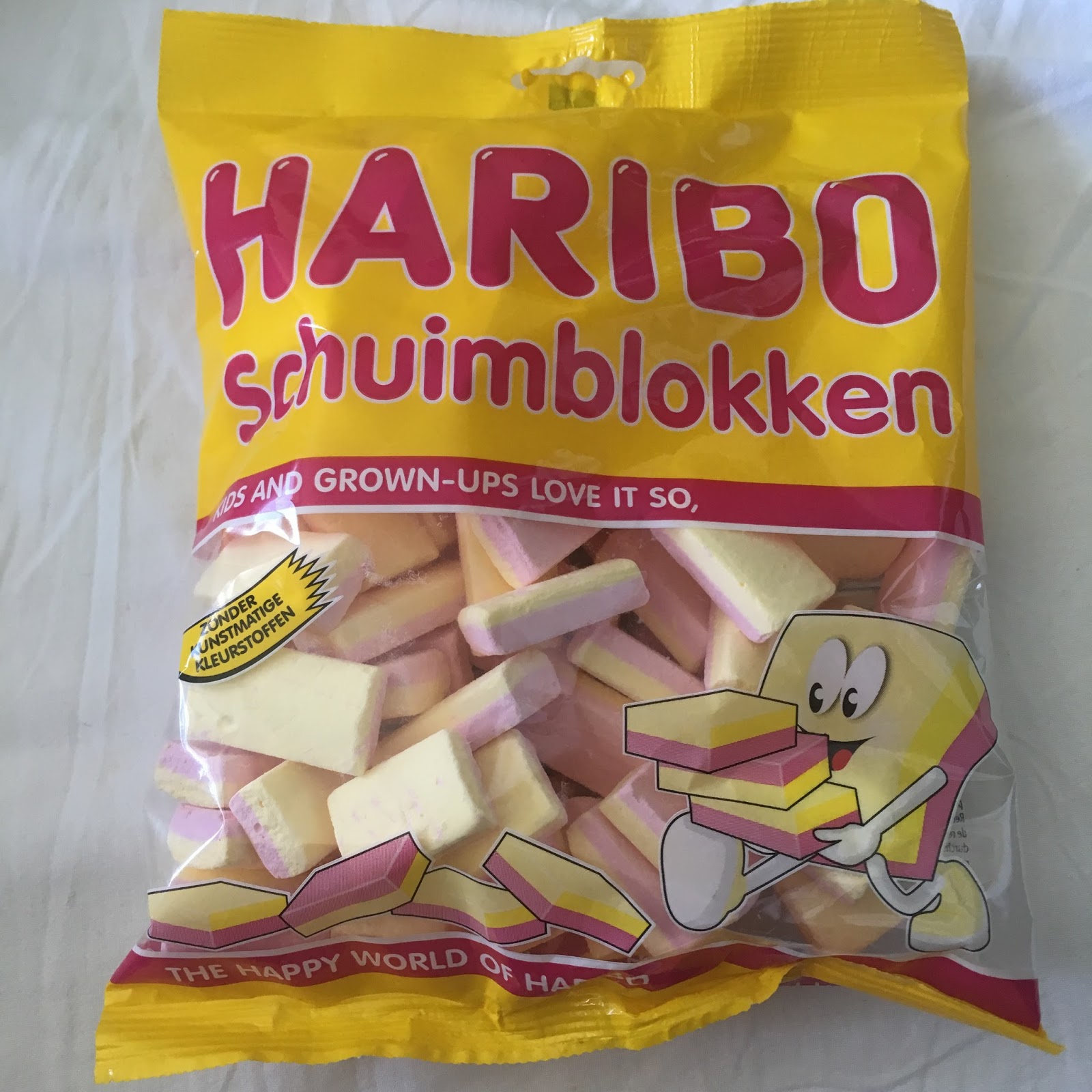 A Review A Day: Today's Review: Haribo Schuimblokken