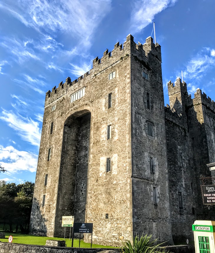 Patrick Comerford: A return visit to Bunratty Castle and its attractions