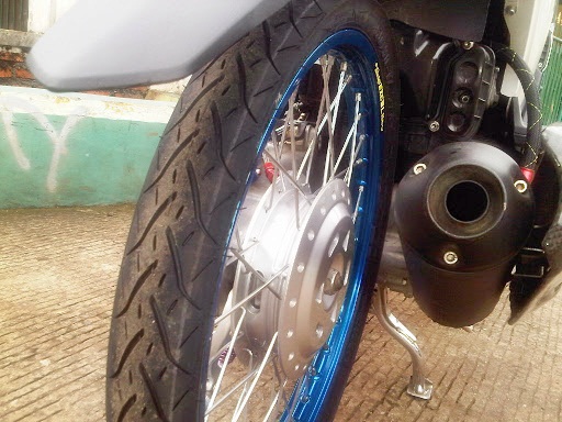 Ban Motor khusus Drag ~ Informasi Dunia Otomotif