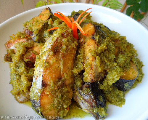 Sweet Home-Chefs: Spicy Green Chilli Pan-Fried Fish