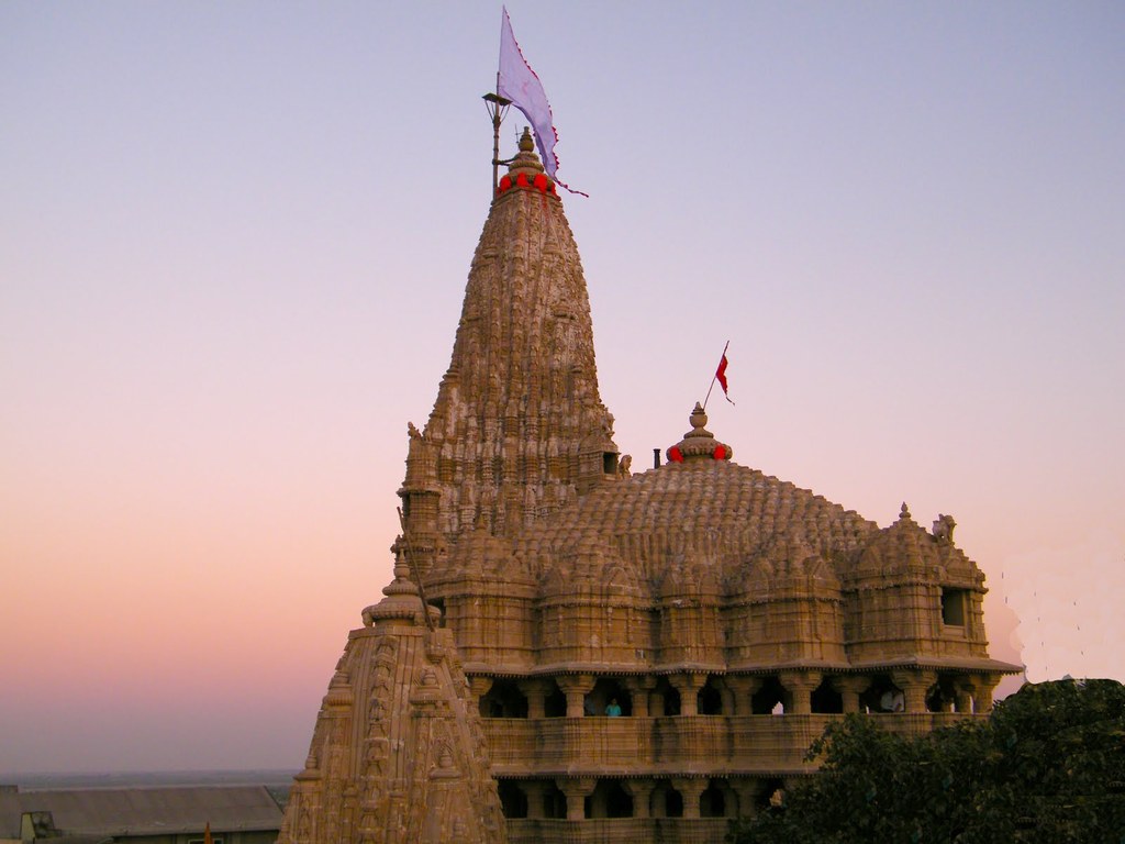 Dwarkadheesh temple, Dwarka, Gujarat | Trip On The Wheels