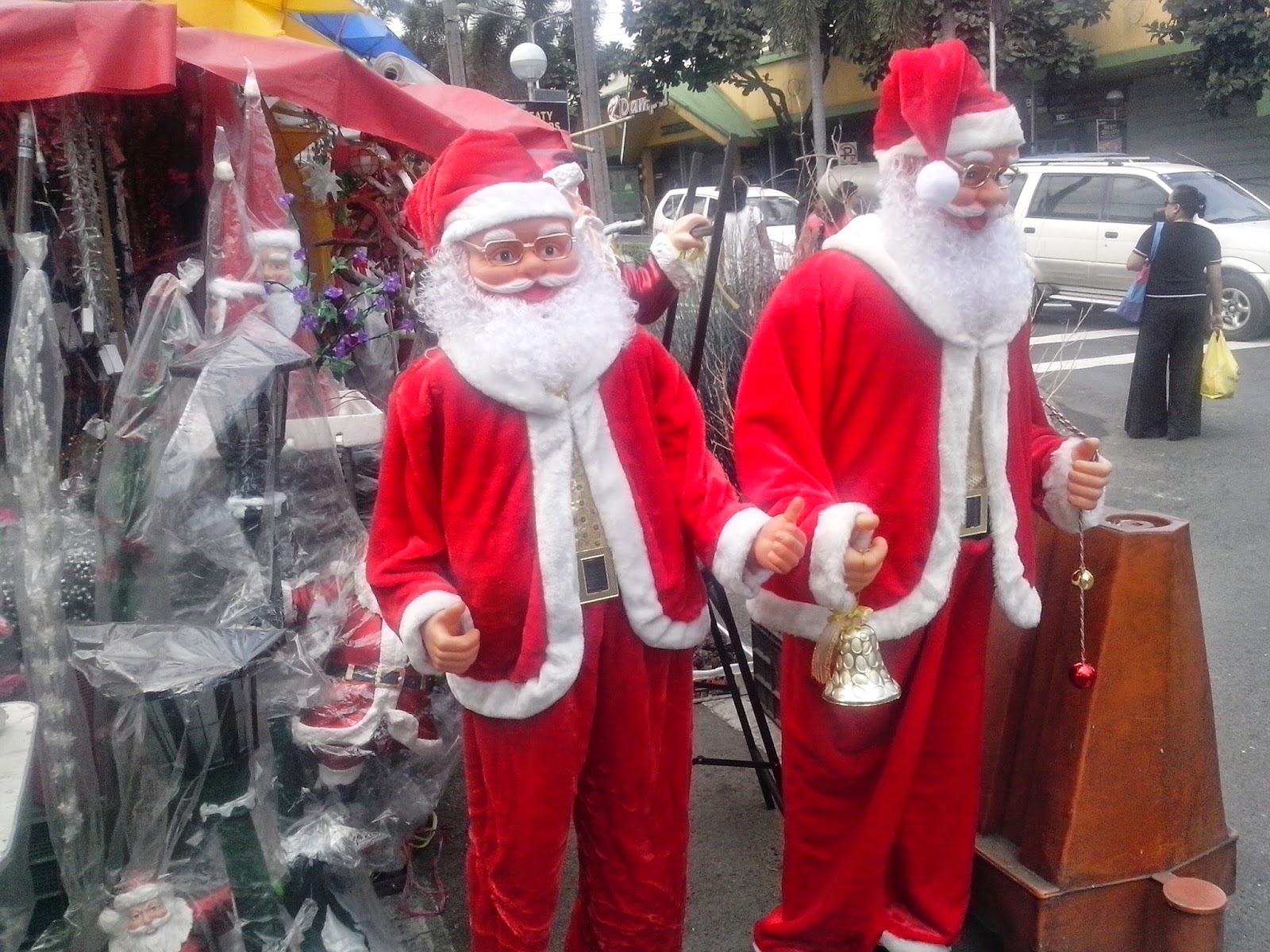 Random Thoughts: Early Christmas in Cubao