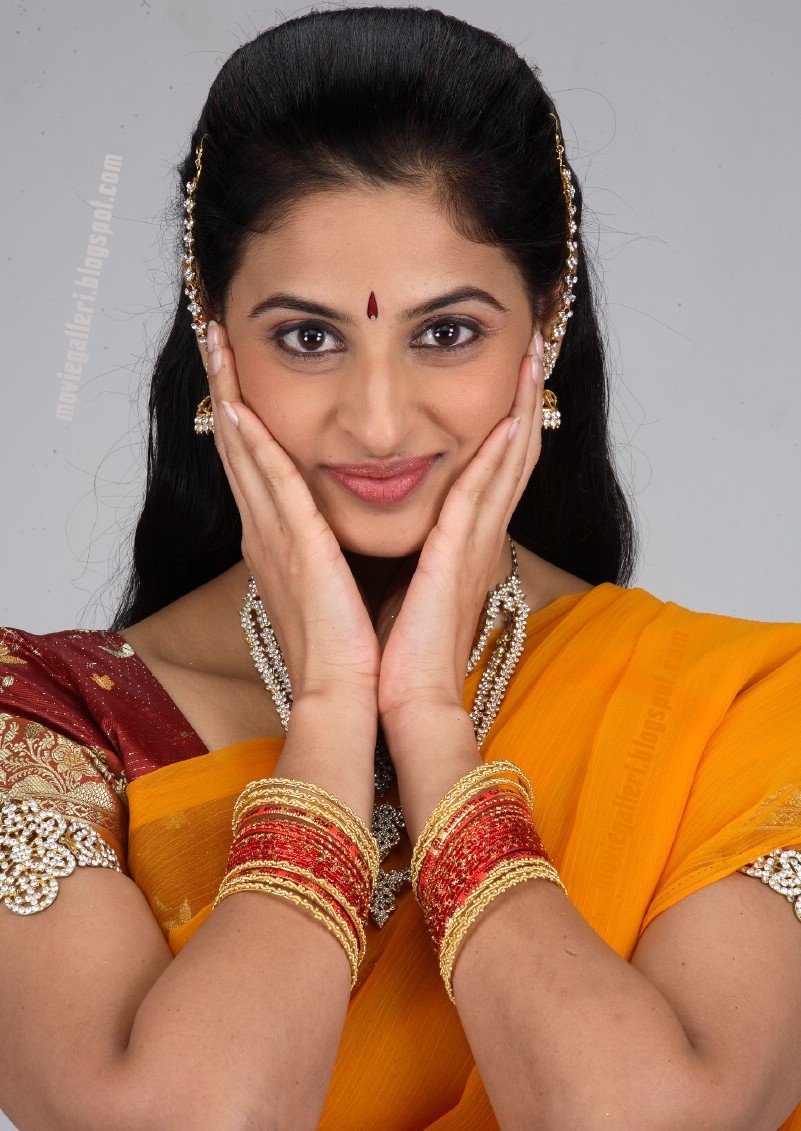 Yamini Gupta Actress Pics