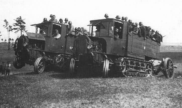 Armour force / Panssaroitu voima : Marien Wagen