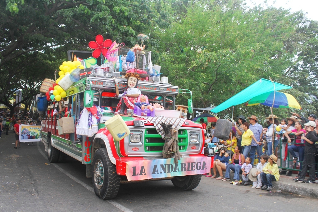 Arte, cultura y turismo: FOTOS CHIVAS COLOMBIANAS