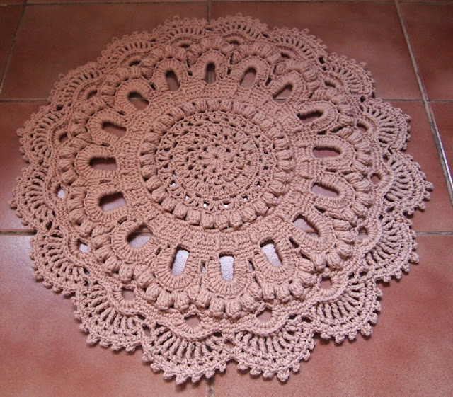 DIFFERENT FLORAL MATS....+DIAGRAMS - CrochetRibArt