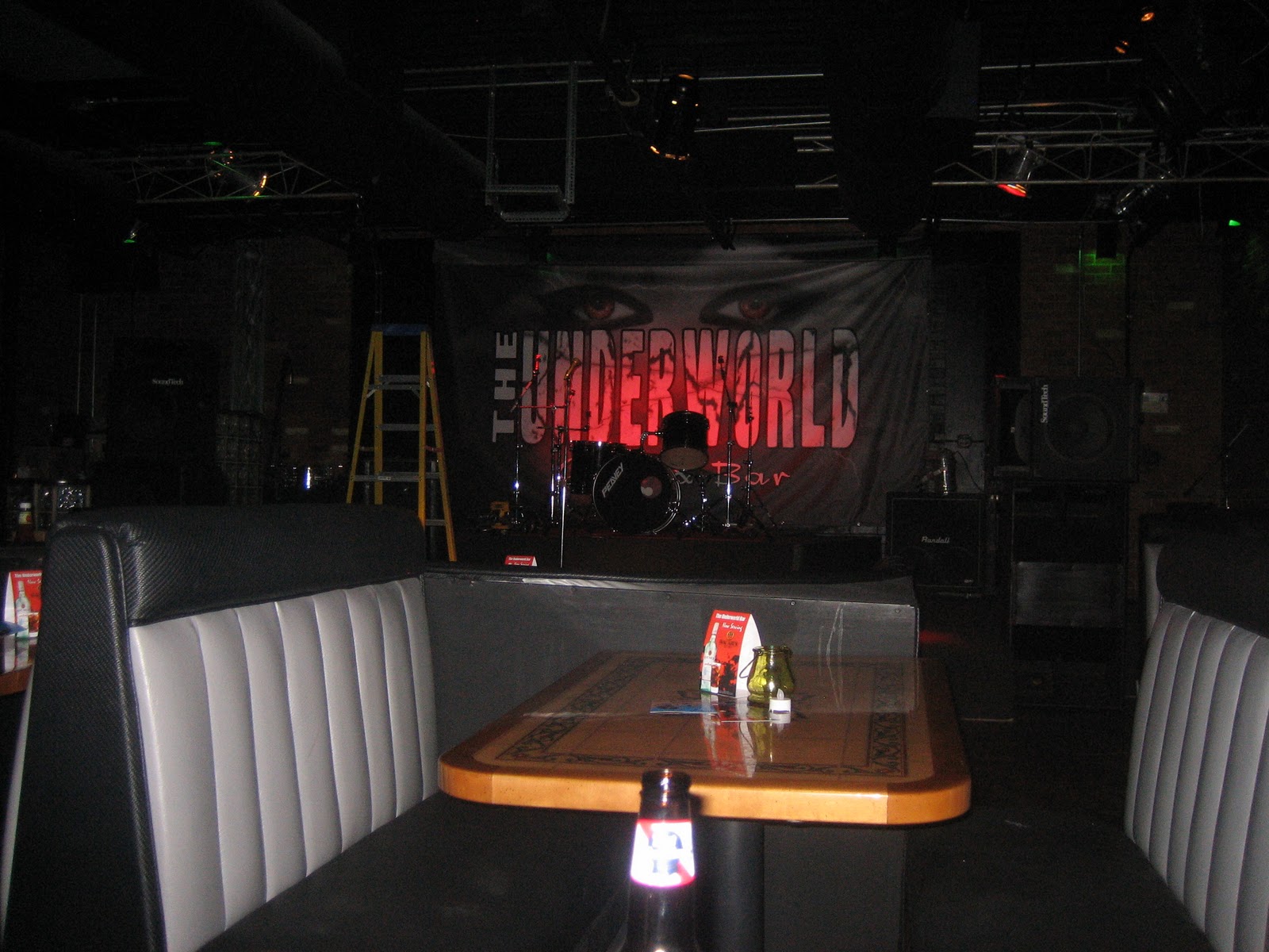 The Newlyweds Guide to Vegas Restaurants: Week 29 The Underworld Grill ...