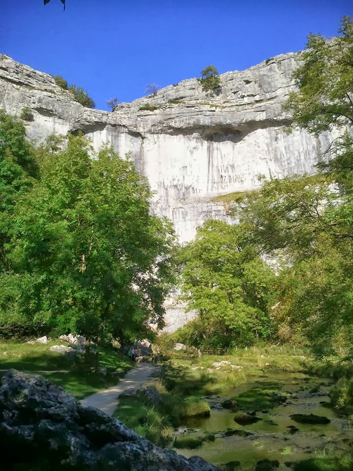 Blogs and Boulders: Malham Cove: A Prehistoric Waterfall