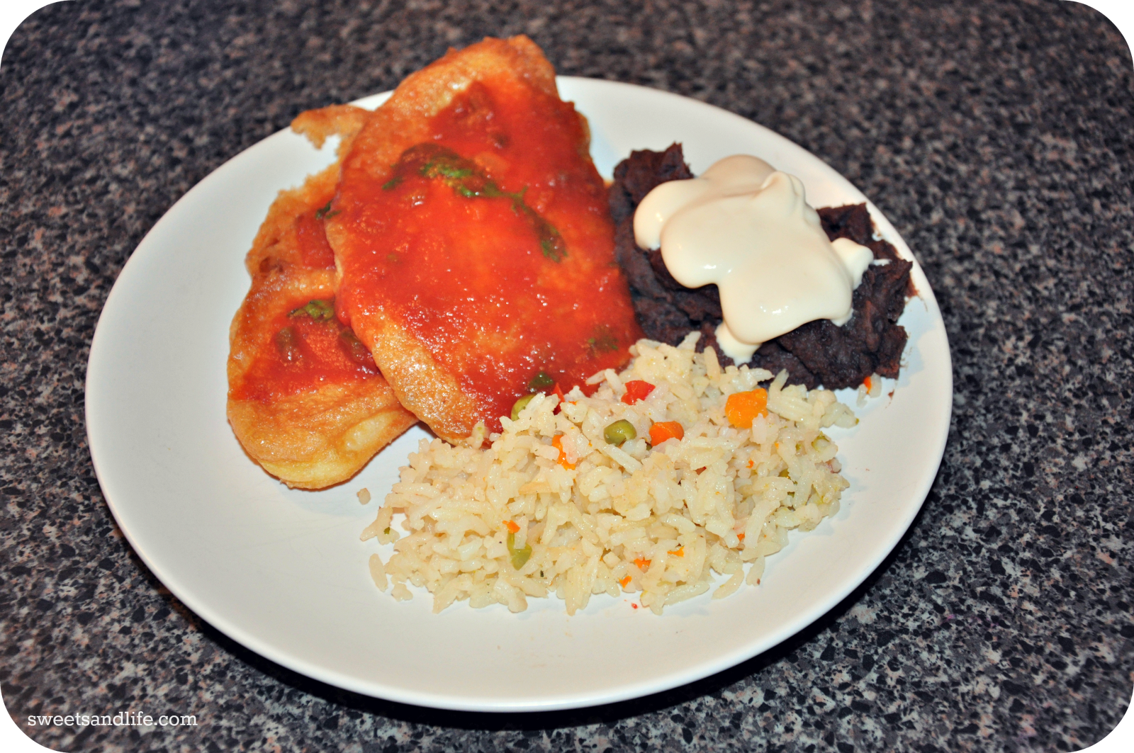 sweets and life: Recipes: Guatemalan Chilaquilas