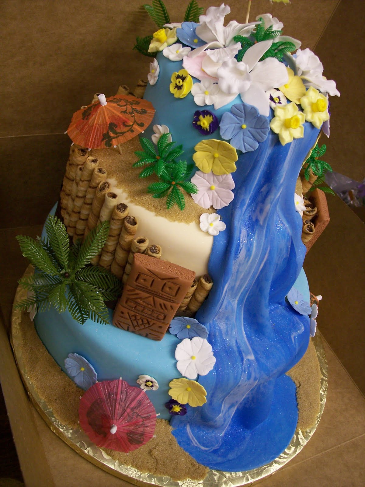 MyMoniCakes: Tiki Luau Cake with Waterfall and Sugar Flowers