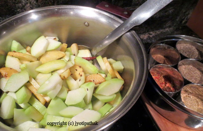 Taste of Nepal: Chayote Squash - इस्कुश (Iskush ko Tarkaari)