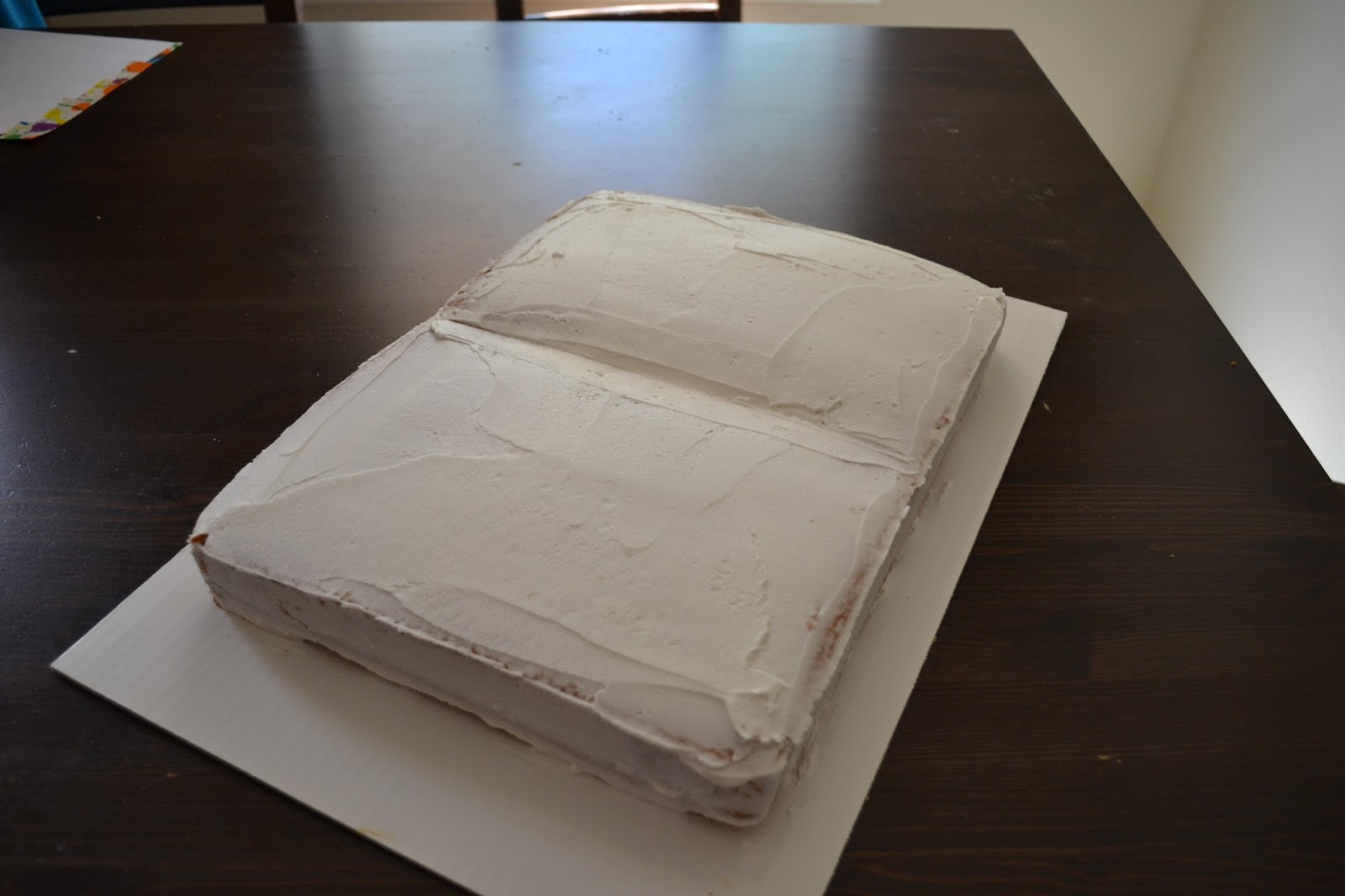 Hyde's Creations: Dragon Cake Tutorial