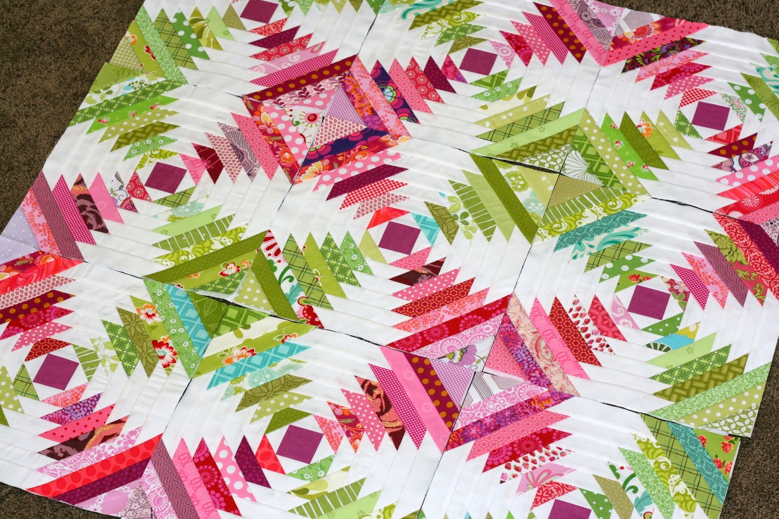 Gigi's Thimble: Pineapple Quilt Progress & Patterns