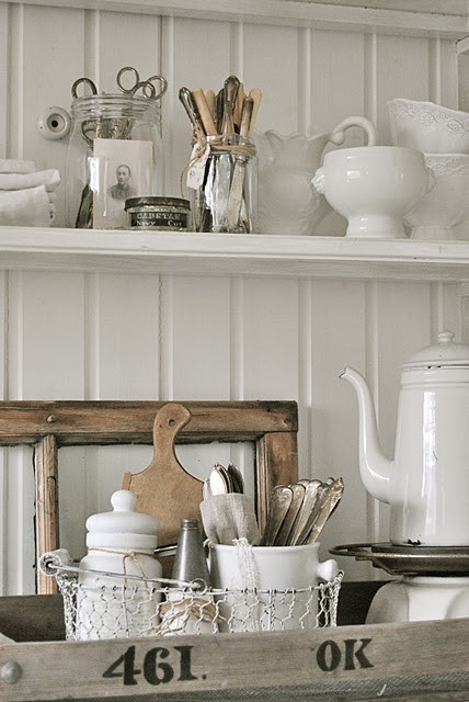 white life ©: (Old) white dishes is much too beautiful for 'only ...