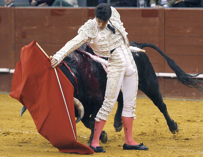 VUELTA AL RUEDO: Talavante ultima contratación extranjera para la FISS 2013