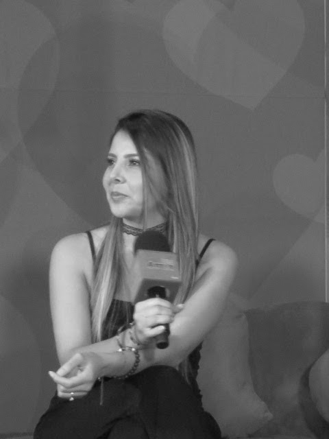 internautaSOY: SANDRA VILLALOBOS UNA REINA CON MICROFONO