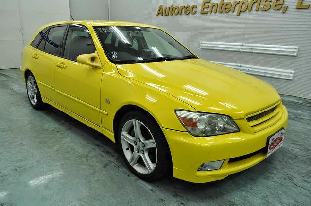 2001 Toyota Altezza Gita AS300 for Tanzania to Dar es salaam|Japanese ...