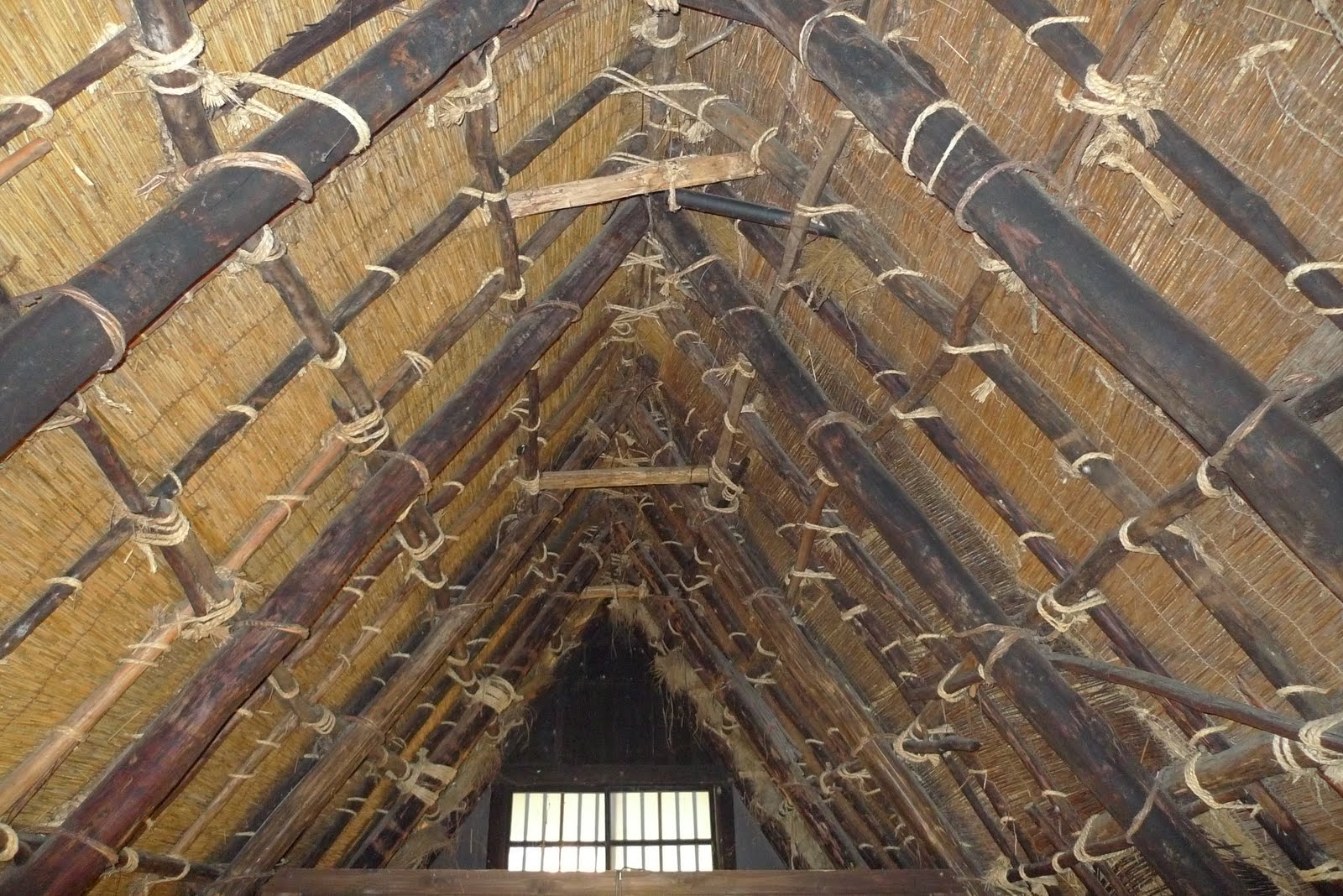 百姓 Hyakusho: 五箇山 茅葺屋根 Japanese Thatch Roofing