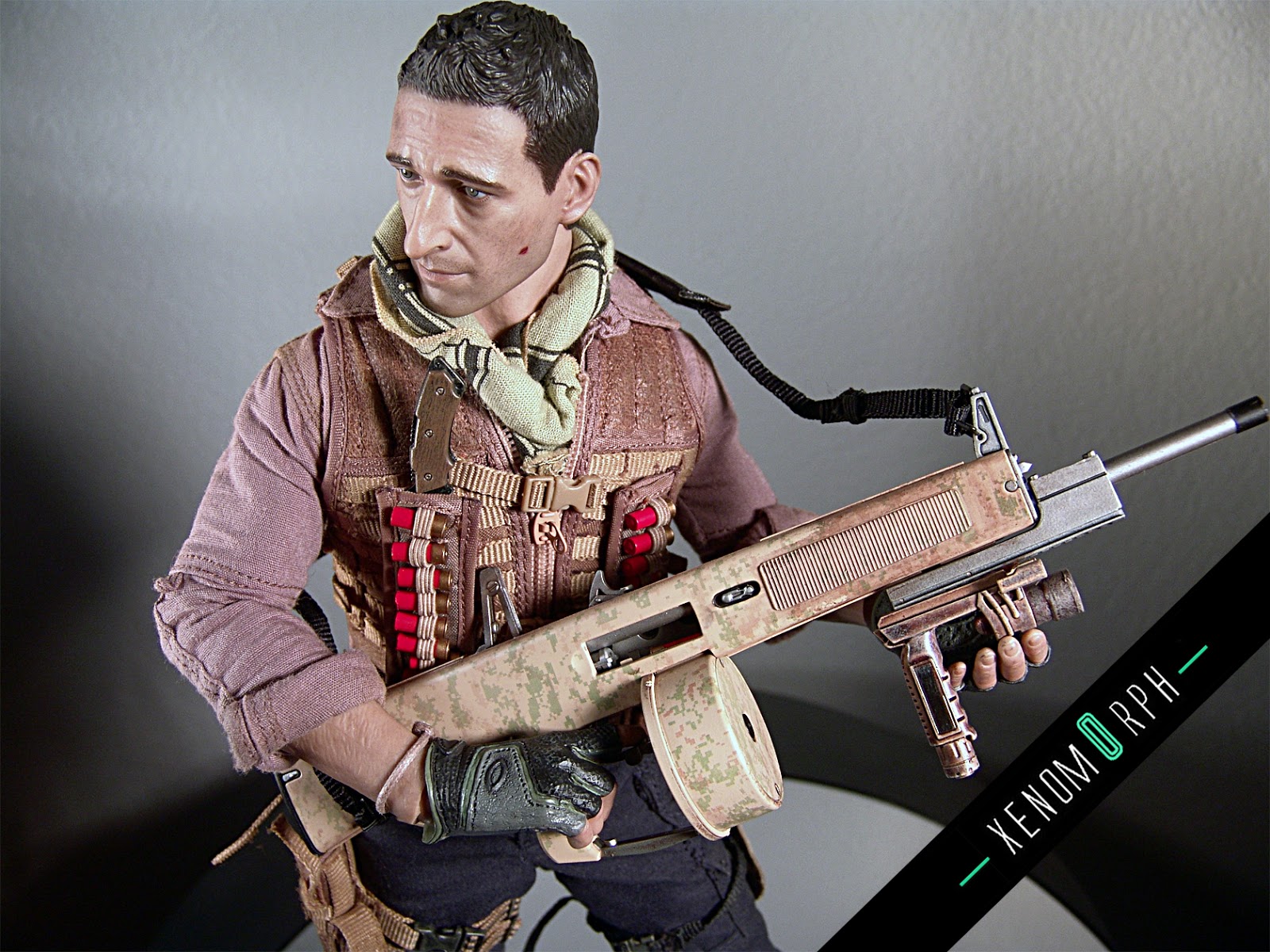 Hot Toys Predators Royce 1/6 - photo and video review