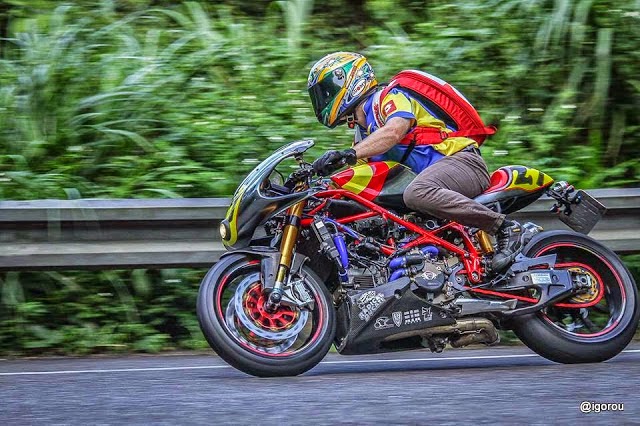 Mercenary Garage : Radical Ducati