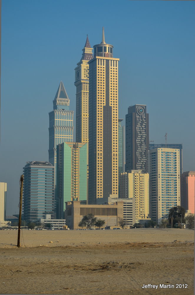 No Realities: My new neighborhood: Zabeel Tower, Sheikh Zayed Road, Satwa