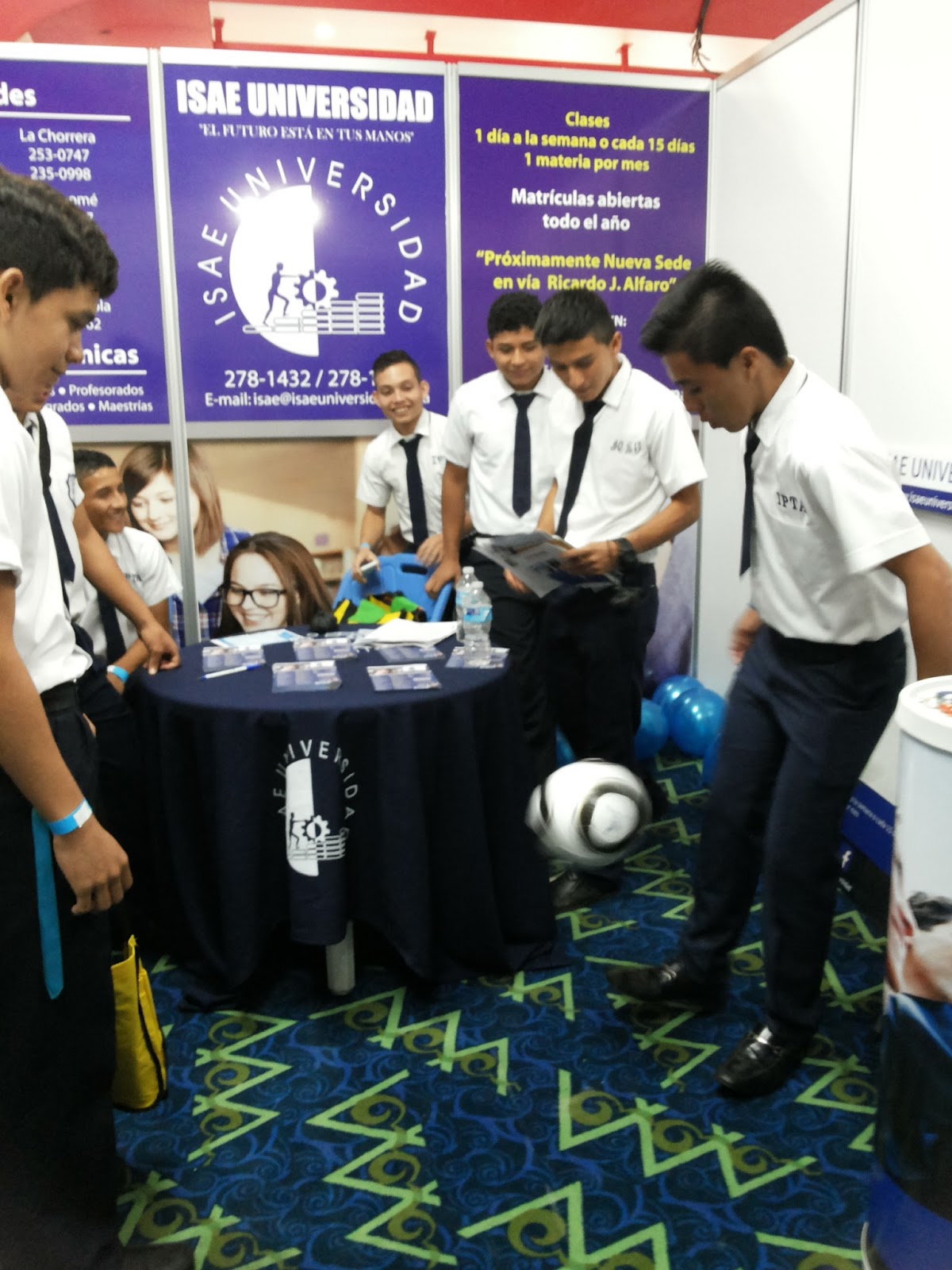 NOTICIAS: ISAE UNIVERSIDAD PRESENTE EN FERIA EDUCATE 2015