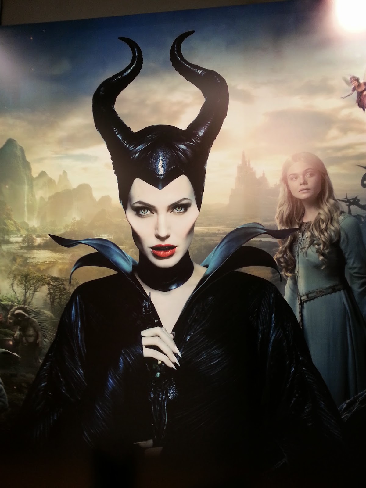 Ces doux moments: Quand Maléfique de Disney renouvelle le Conte de fée