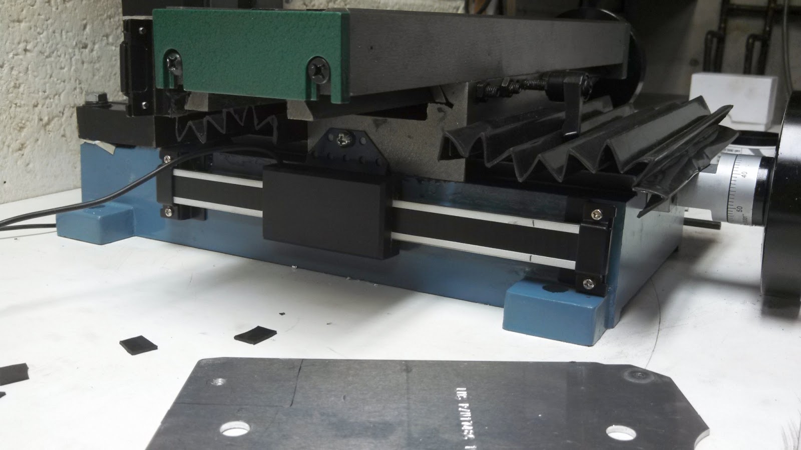 Benchtop Machine Shop: Mill: DRO