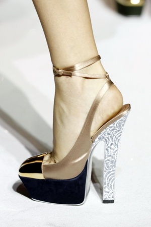 gold and gray: major heels
