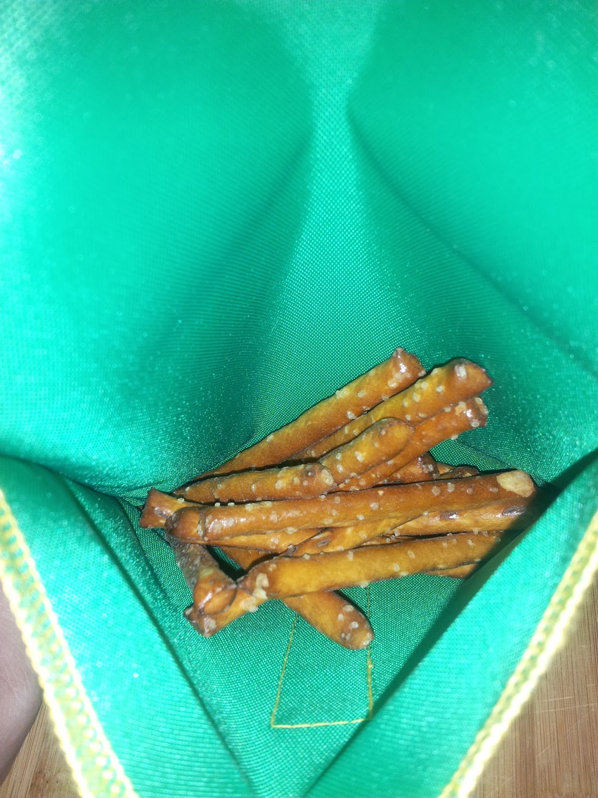 Smith and Blessings: Snack TAXI Snack-Sack Review & Giveaway