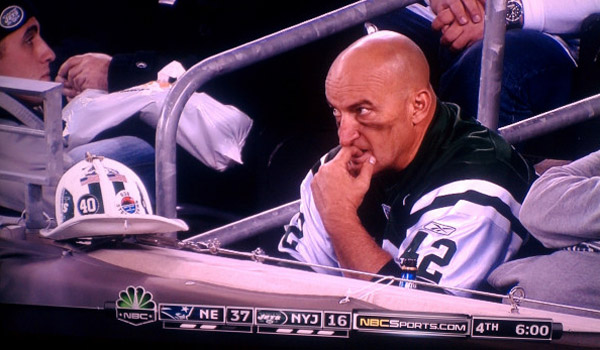 FARK.com: (7449018) Jets #1 fan Fireman Ed can't take it anymore ...
