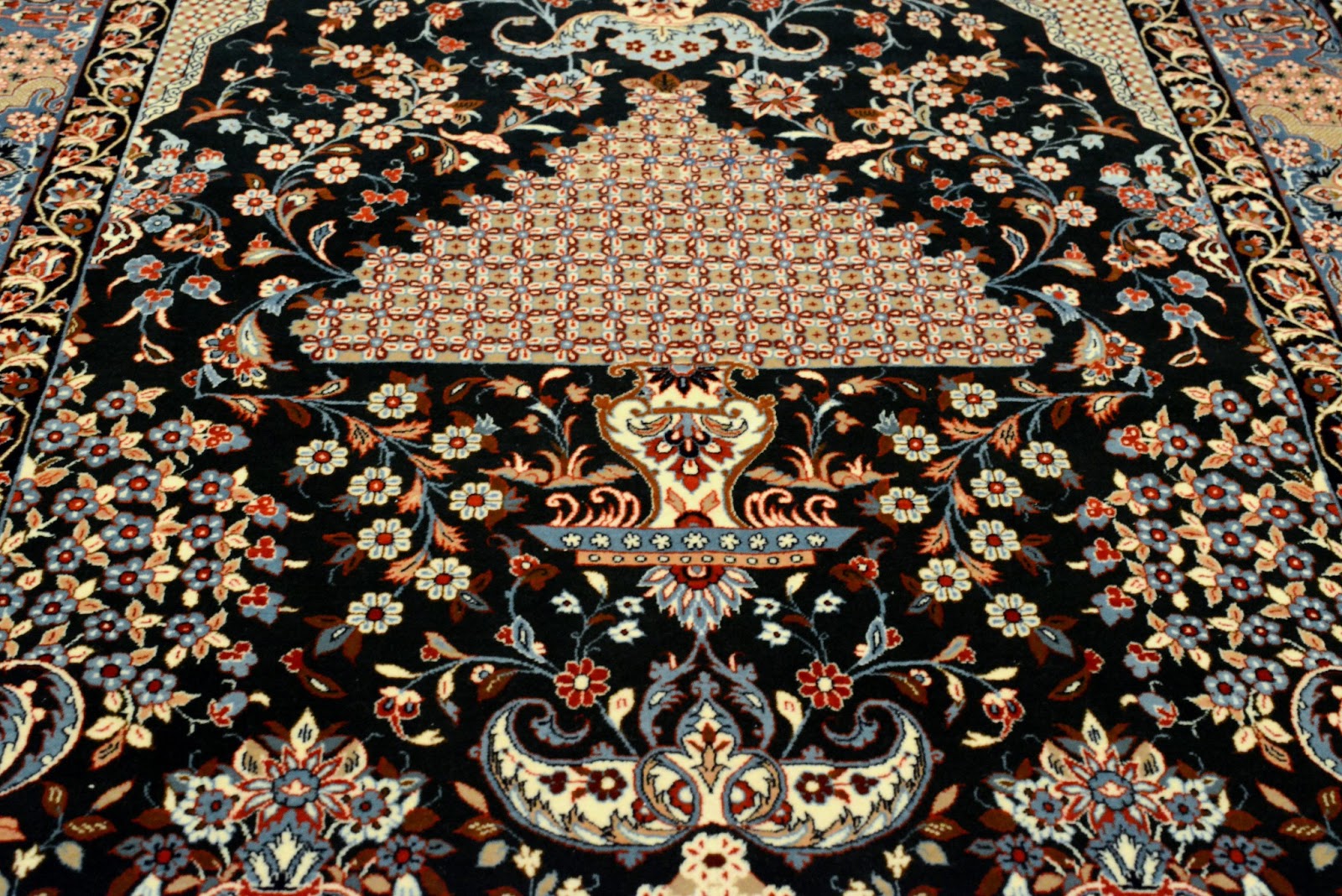 Seirafian Carpet - فرش صيرفيان: January 2013