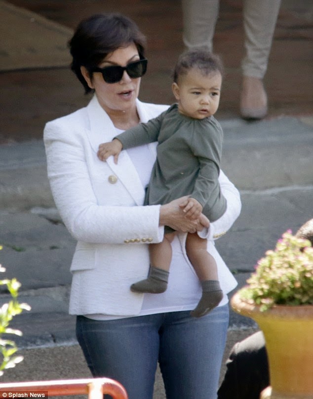 GRANDMA IS IN CHARGE! KRIS JENNER JETS HOME WITH BABY NORTH AS KIM AND ...