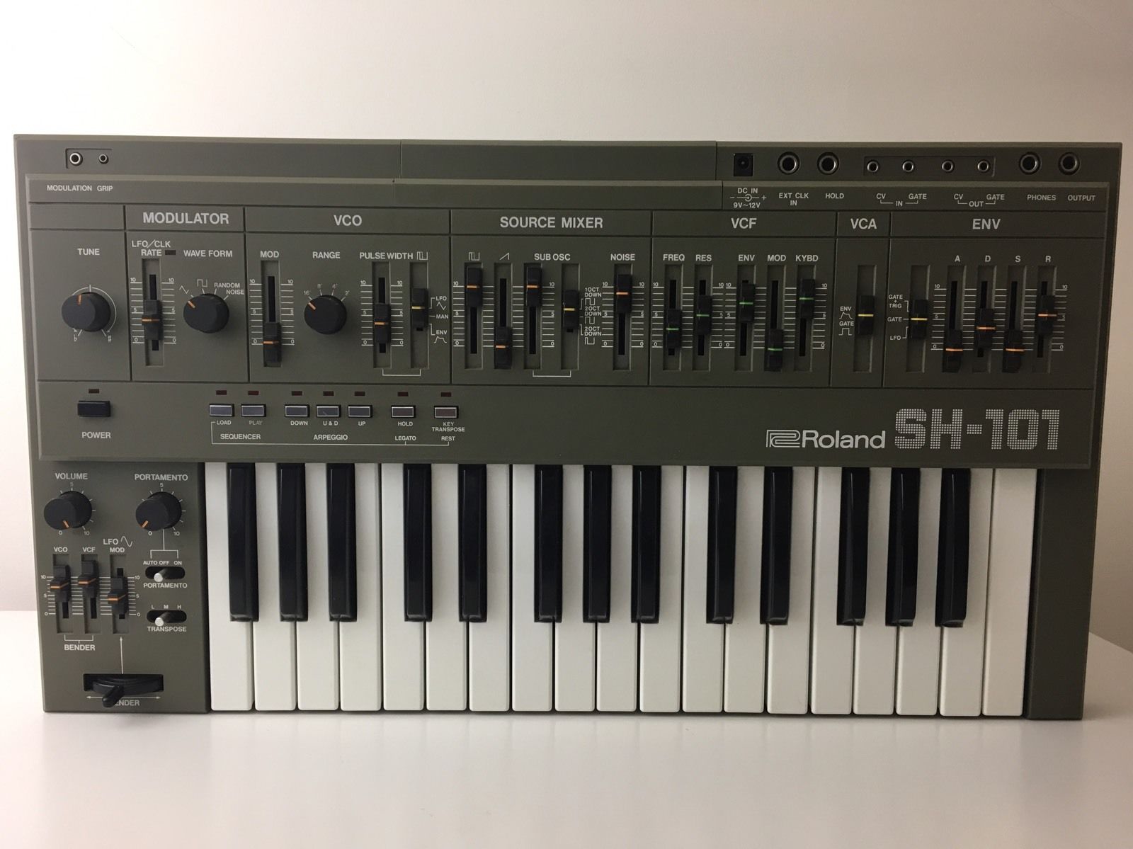 MATRIXSYNTH: Roland SH-101