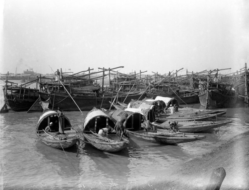 Boats on Hooghly River, Calcutta (Kolkata) - c1912-14 - Old Indian Photos