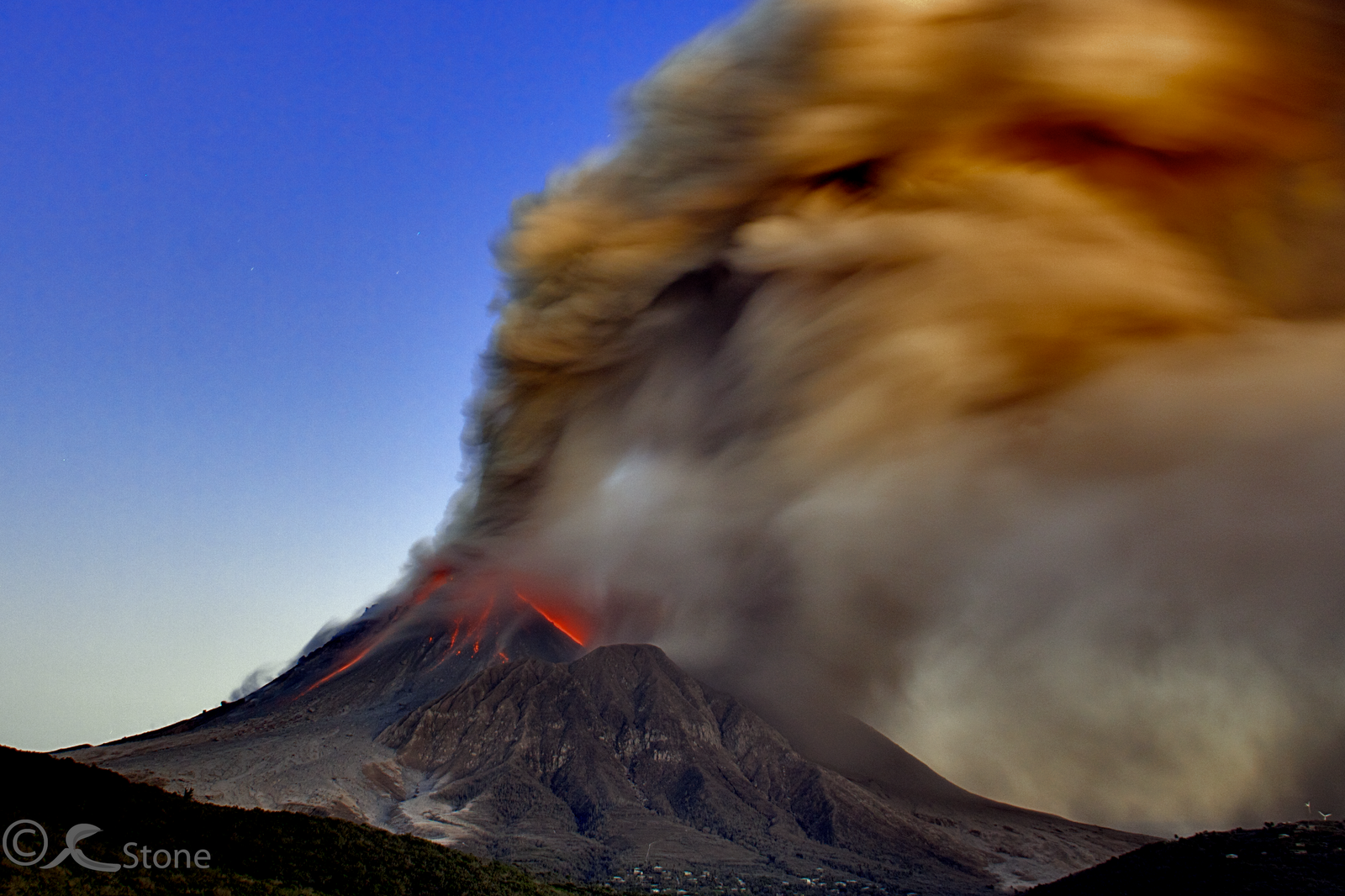 BLOG: Geology for Global Development: Friday Photo (22) - Eruption in ...