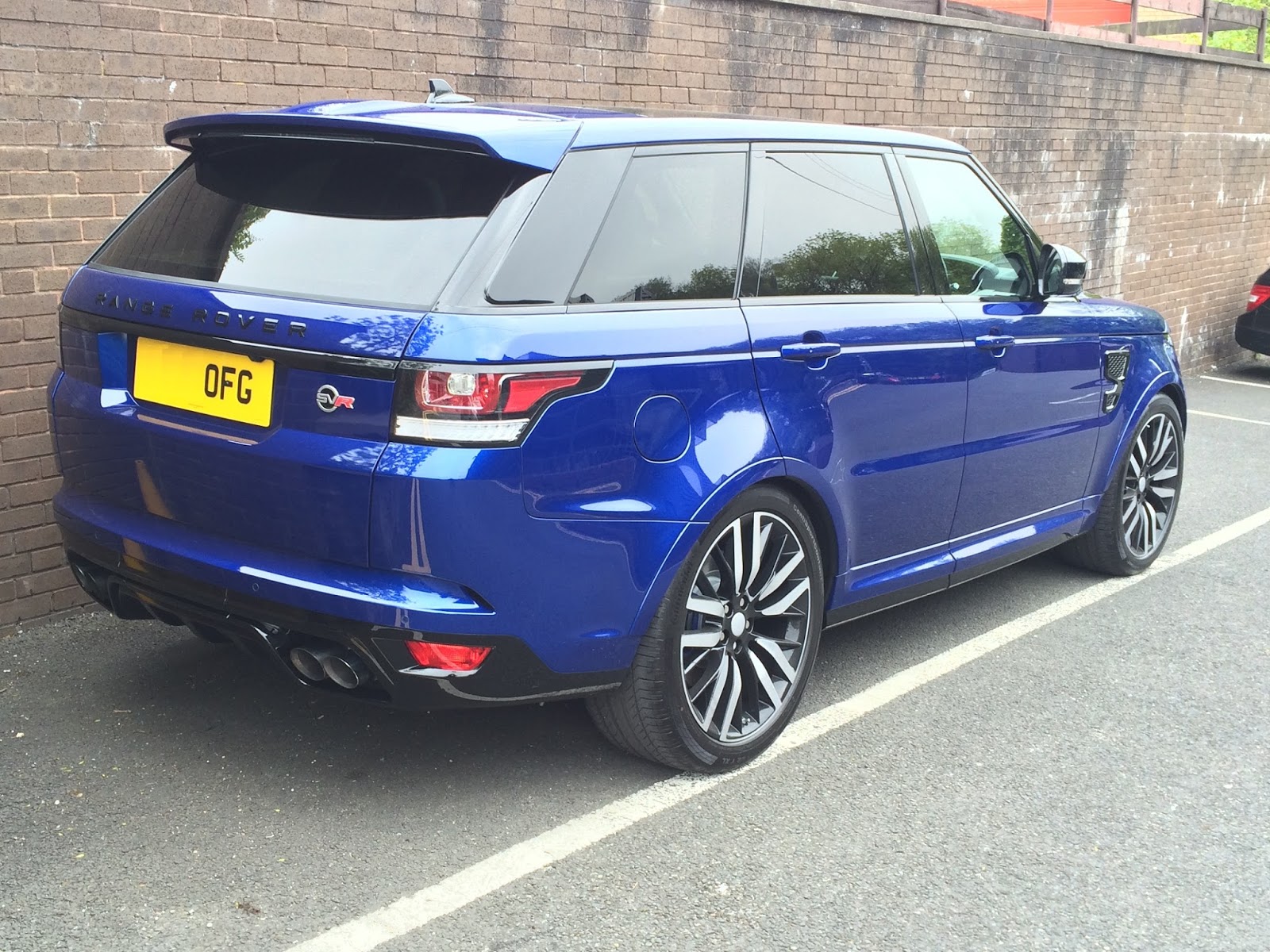 Dream Car Spotter: Range Rover Sport SVR 2015