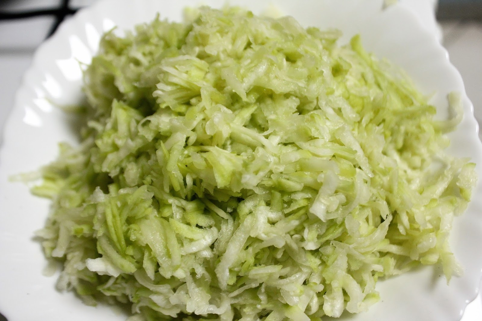 Bethica's Kitchen Flavours: Lau Chechki (Grated Bottle Gourd / Lauki ...