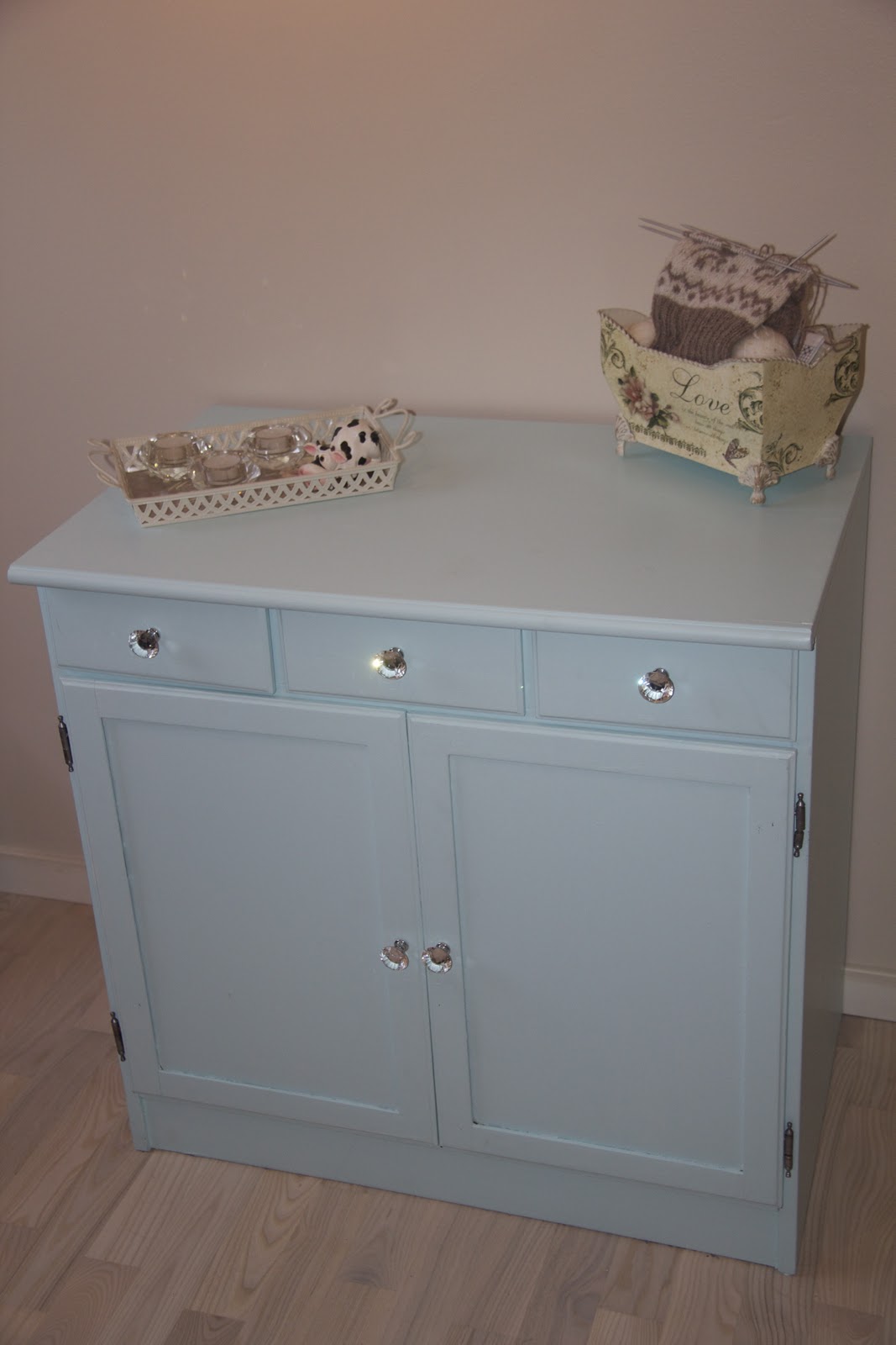 Creative, Inspired & Organized: Cupboard Makeover