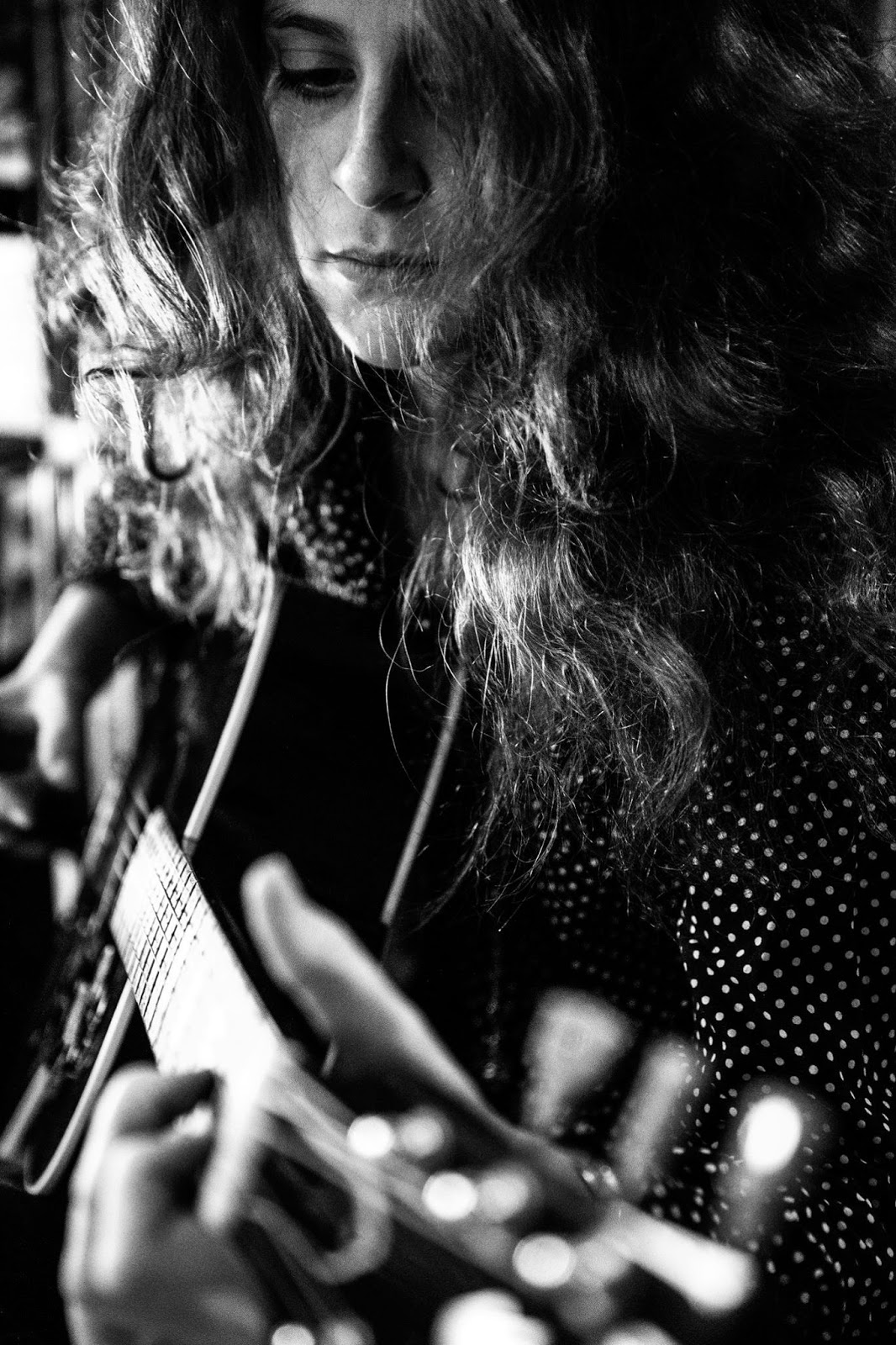 BAZAR MUSIC: Margot Cotten & The Bee's Knees: "Il ne faut pas croire ...