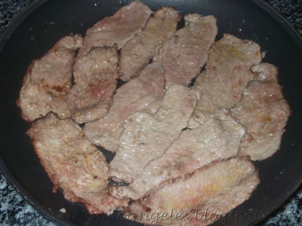 COMIENDO COMO ANGELES: Del bosque a la mesa: Fricandó de ternera con setas